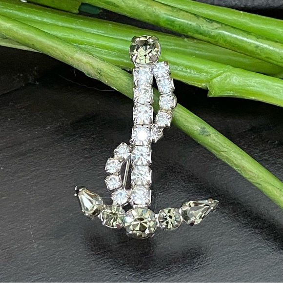 Vintage | Jewelry | Vintage Unsigned Rhinestone Anchor Nautical Brooch ...